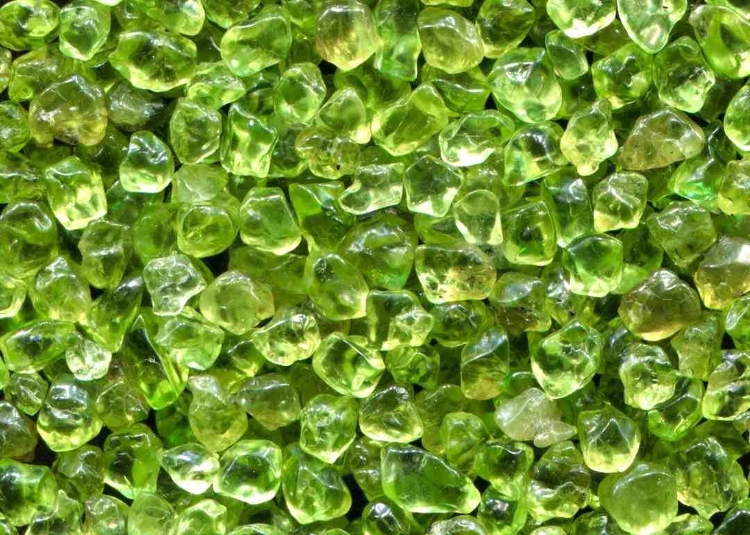 Peridot | Olivin - Alle Informationen, Herkunft & Spirituelle Bedeutung ...